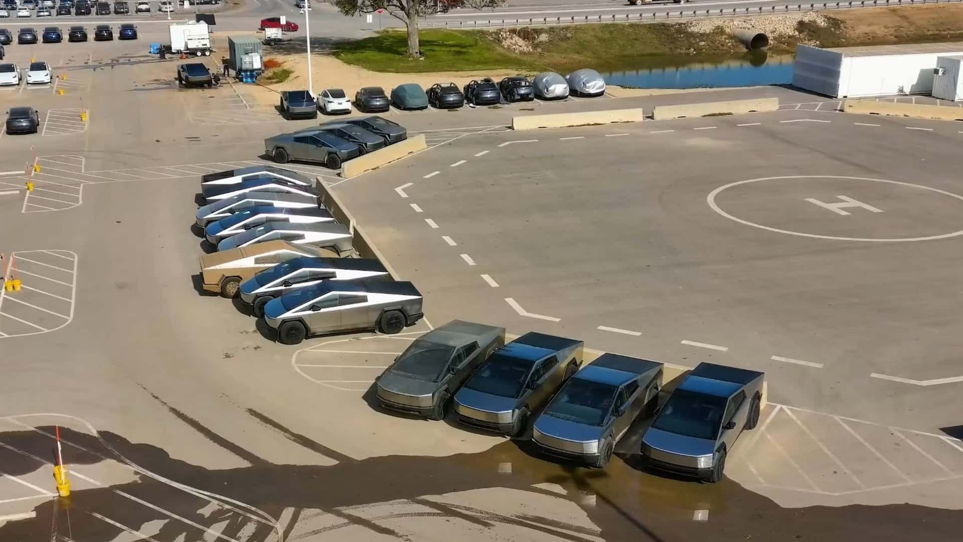 Over 25 Tesla Cybertrucks Spotted At Texas Gigafactory Ahead Of ...