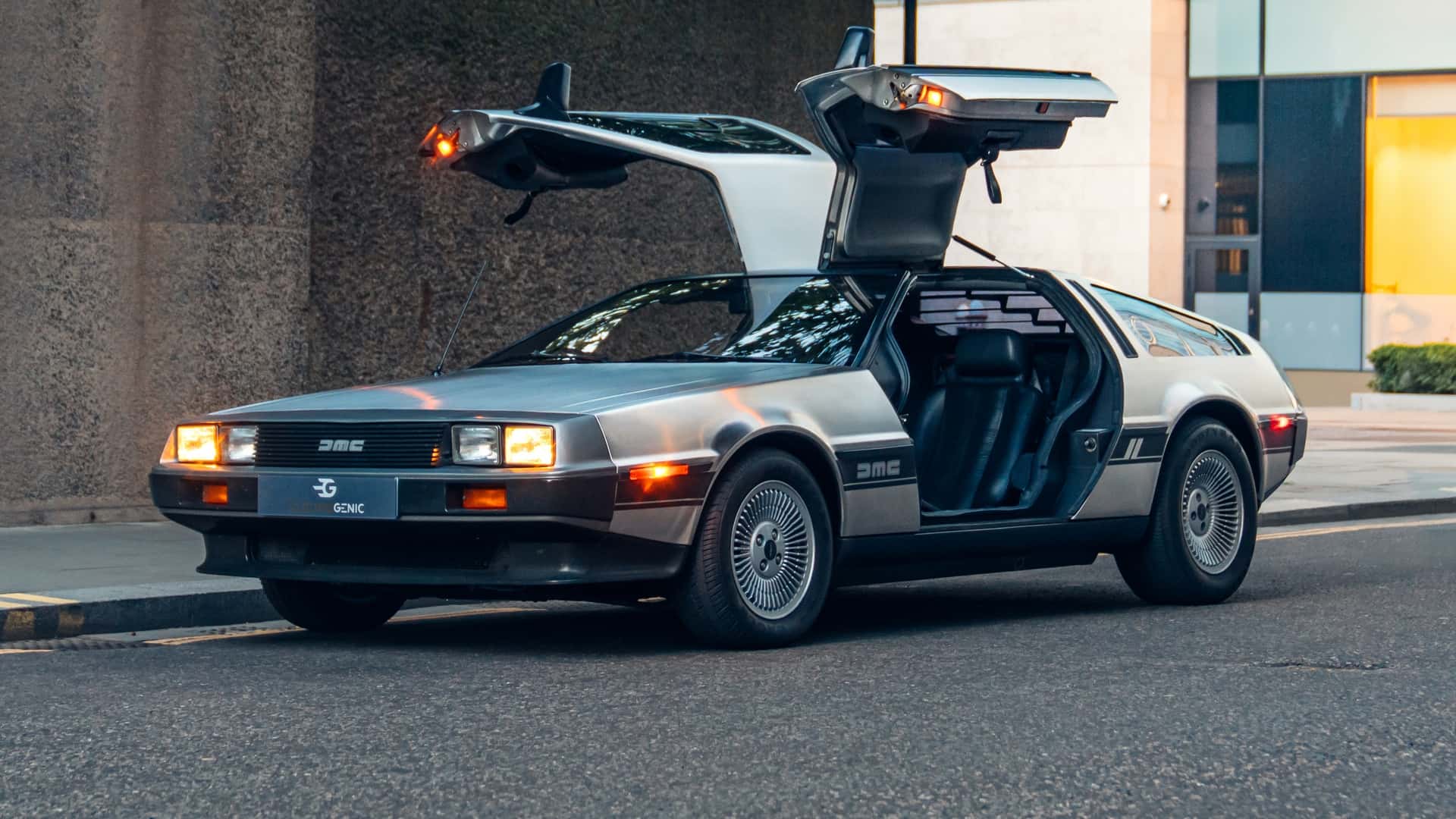 El DeLorean DMC-12 estrena motor de 220 CV