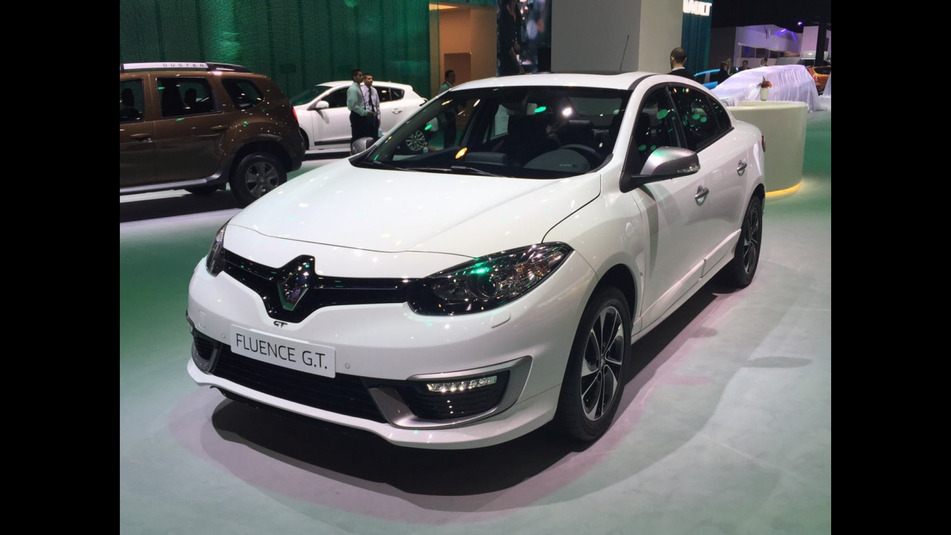 Buenos Aires: Renault Fluence GT2 surge com motor 2.0 turbo de 190 cv