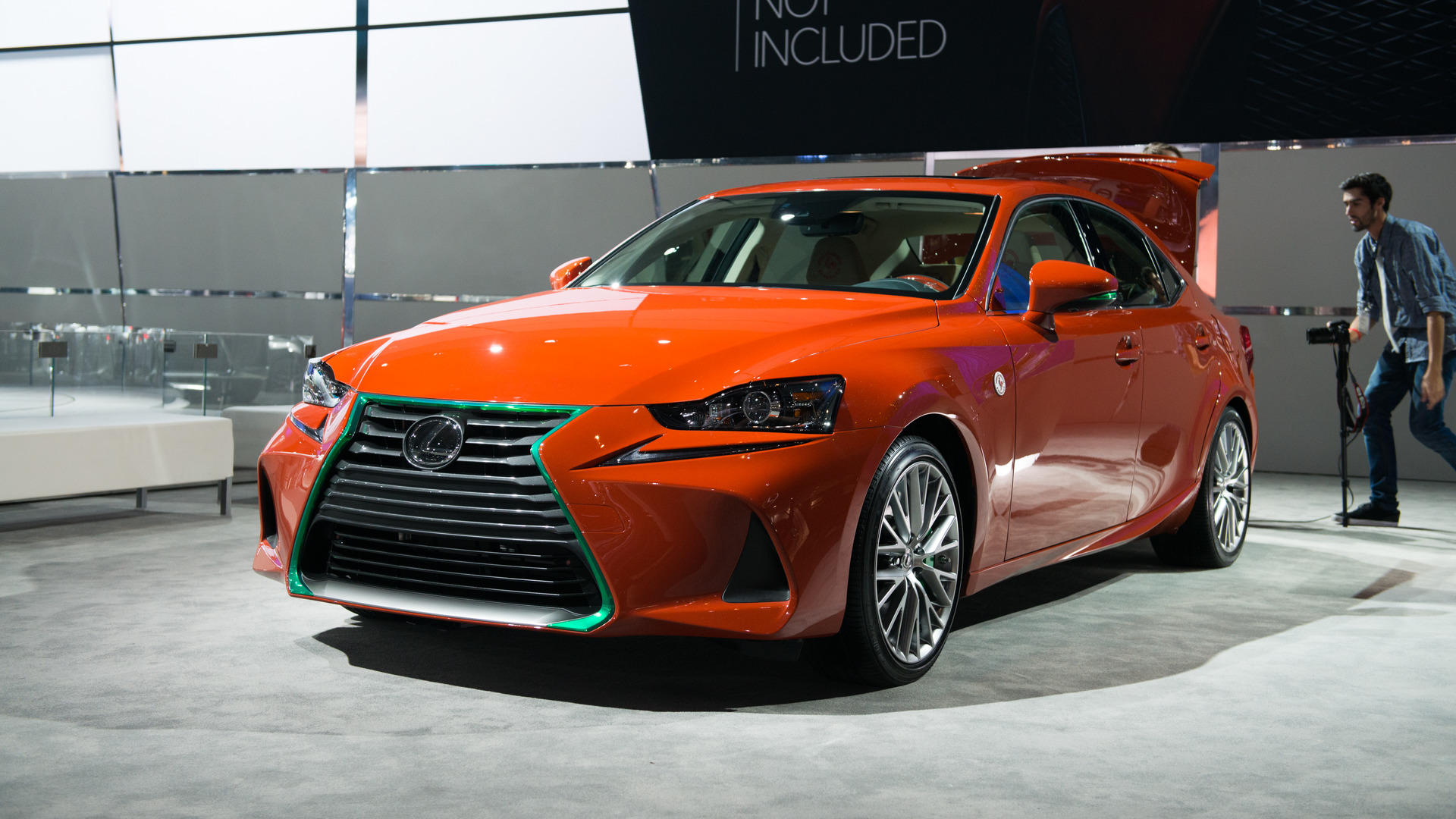 Los Angeles 2016 - Lexus Sriracha IS, piquante de plaisir