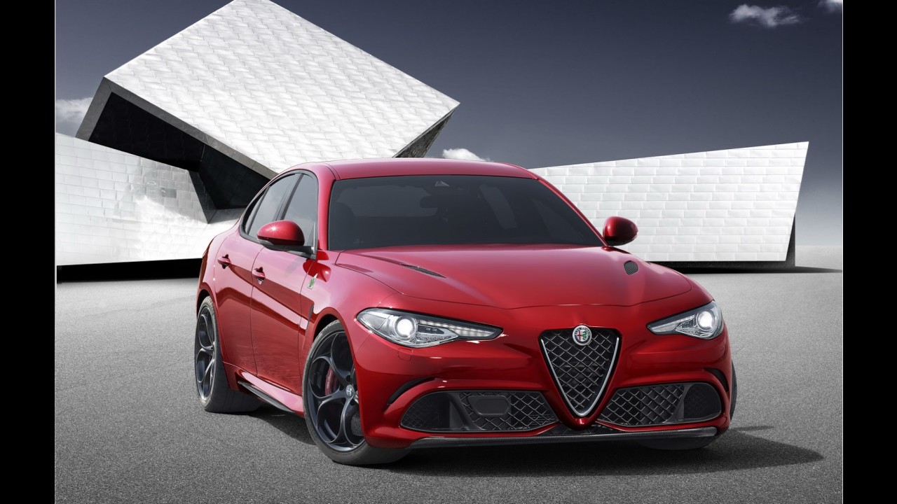 Alfa Romeo Giulia é revelado com motor 3.0 V6 de 510 cv 'by Ferrari'