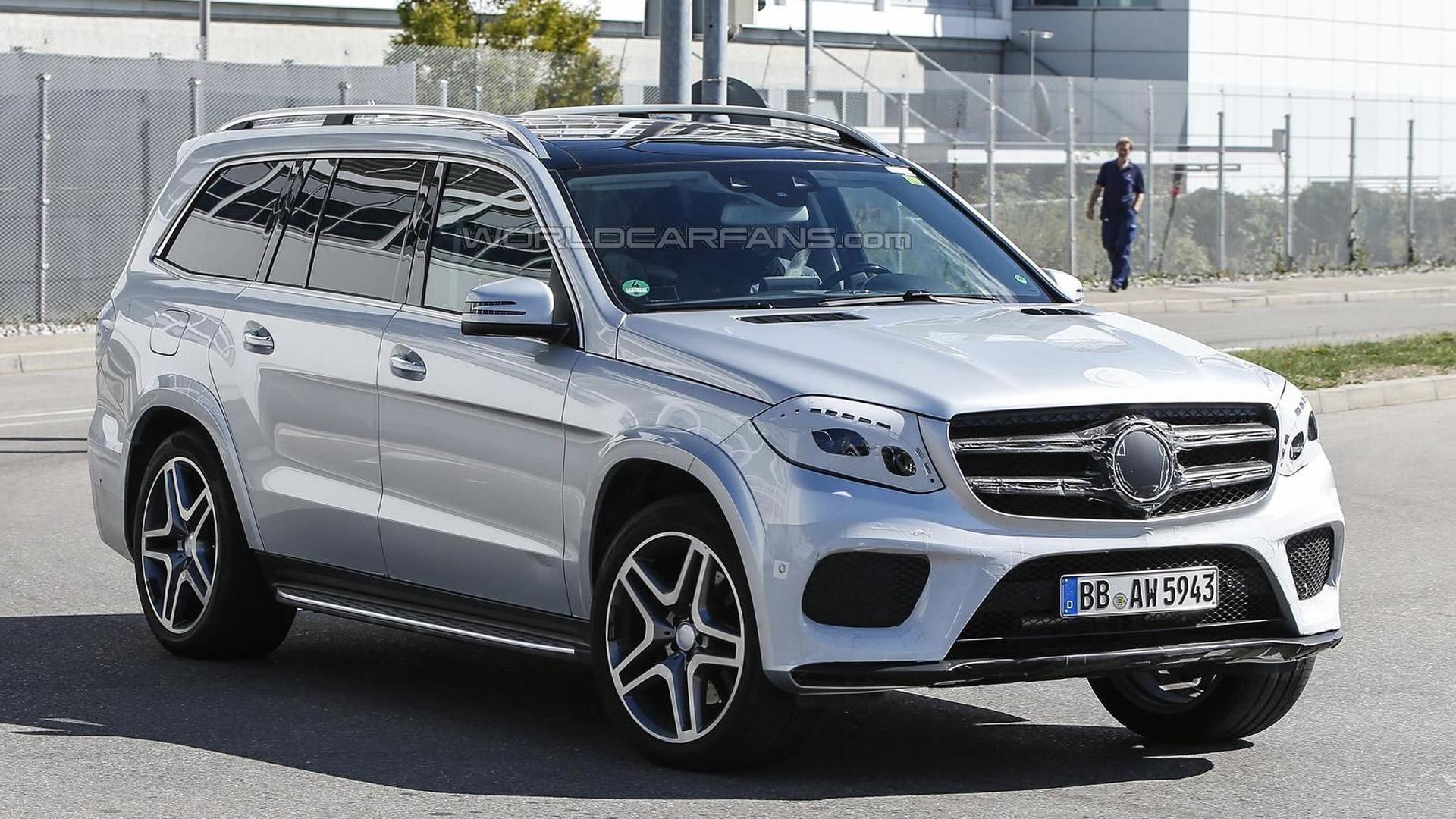 2016 Mercedes-Benz GLS (GL facelift) spied with very little mascara