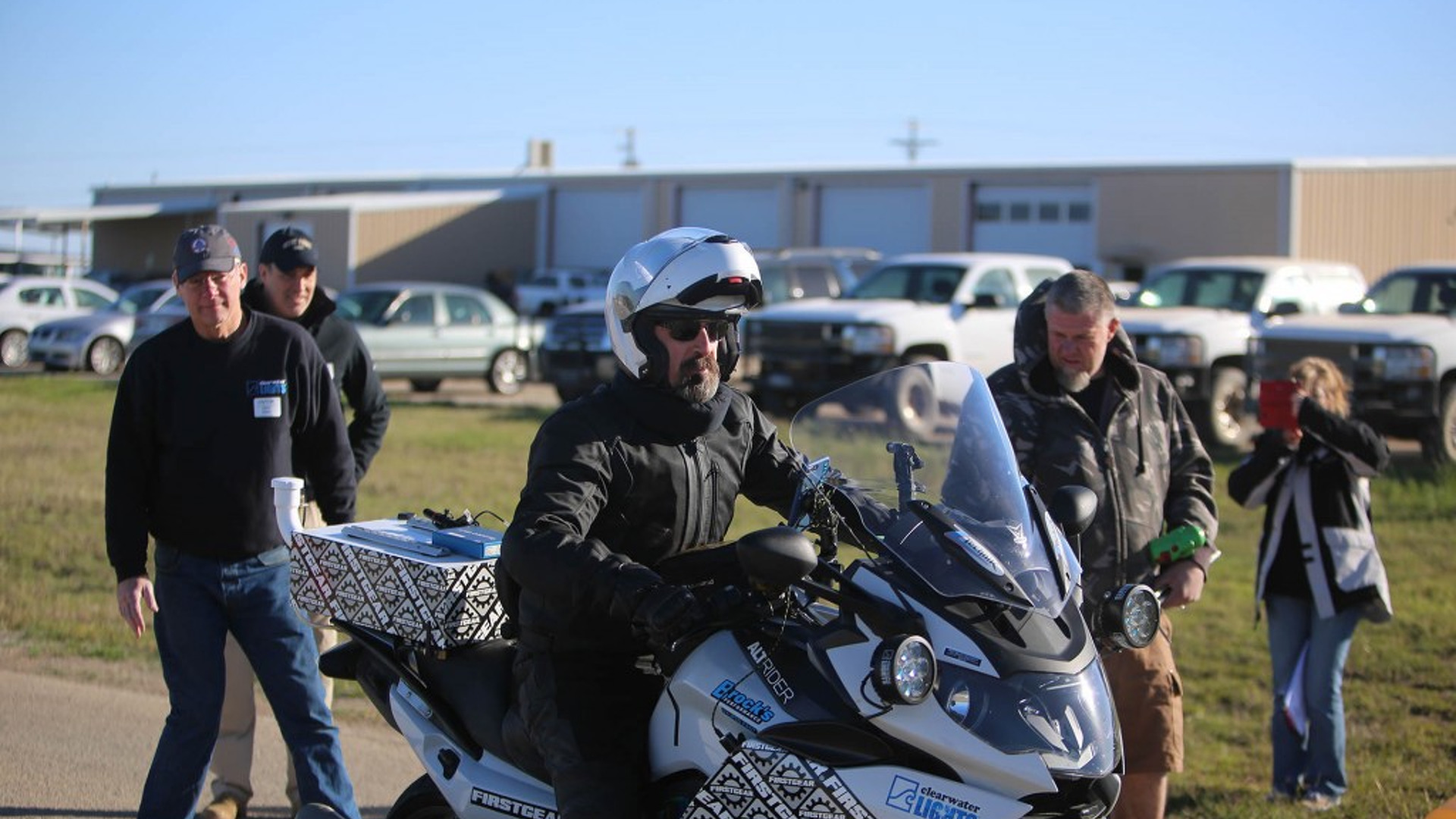 Carl Reese y Continental baten el récord de distancia en moto en 24 horas
