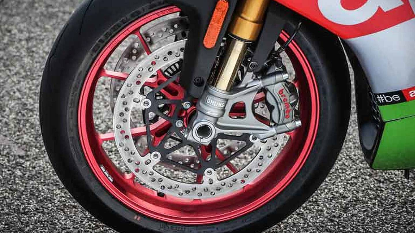 2017 Aprilia RSV4 RF – The Ultimate Superbike?