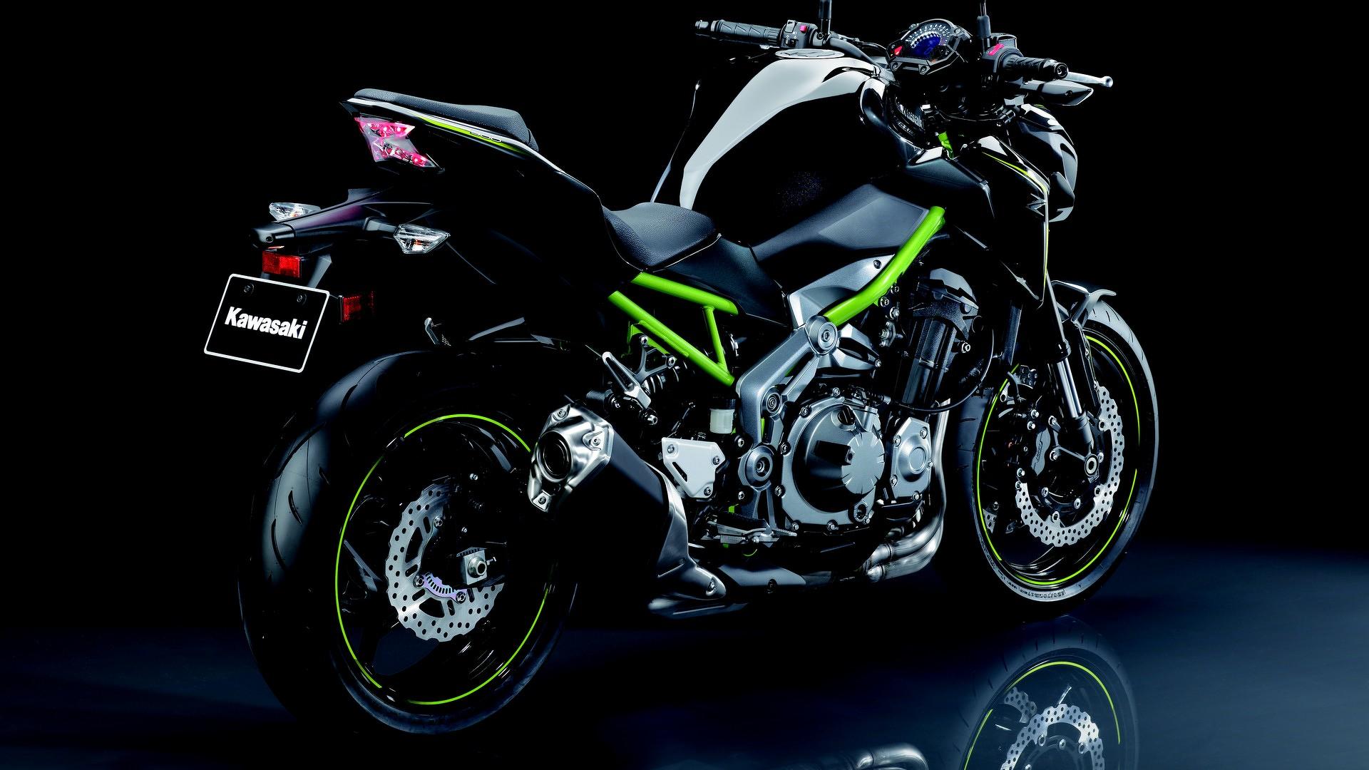 Kawasaki lança supernaked Z900 por R$ 41.990