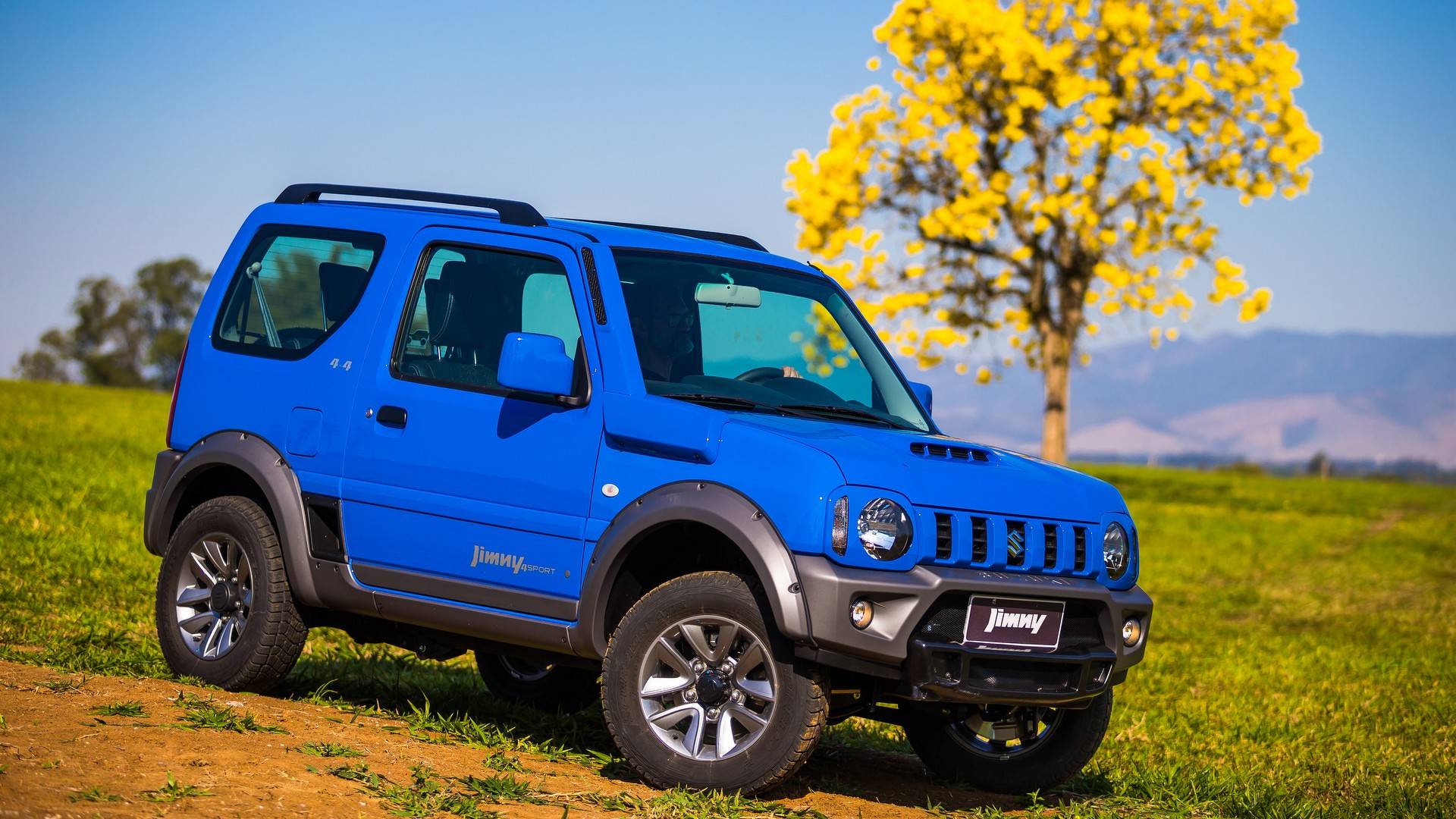 Suzuki Jimny 2018 ganha central multimídia e novo painel