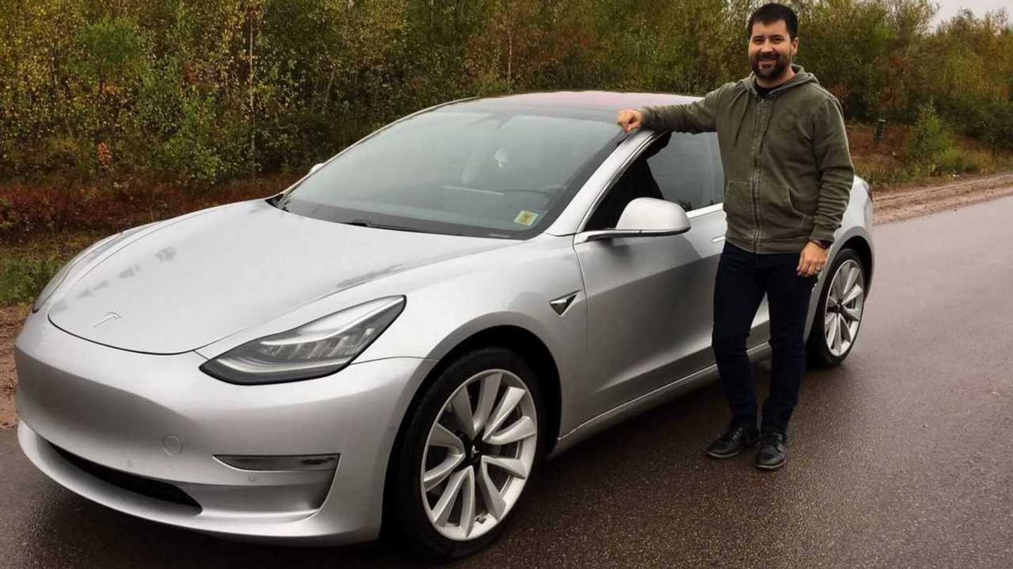New Evidence Seems To Show A Tesla Model 3 Fender/Frame Rust Issue