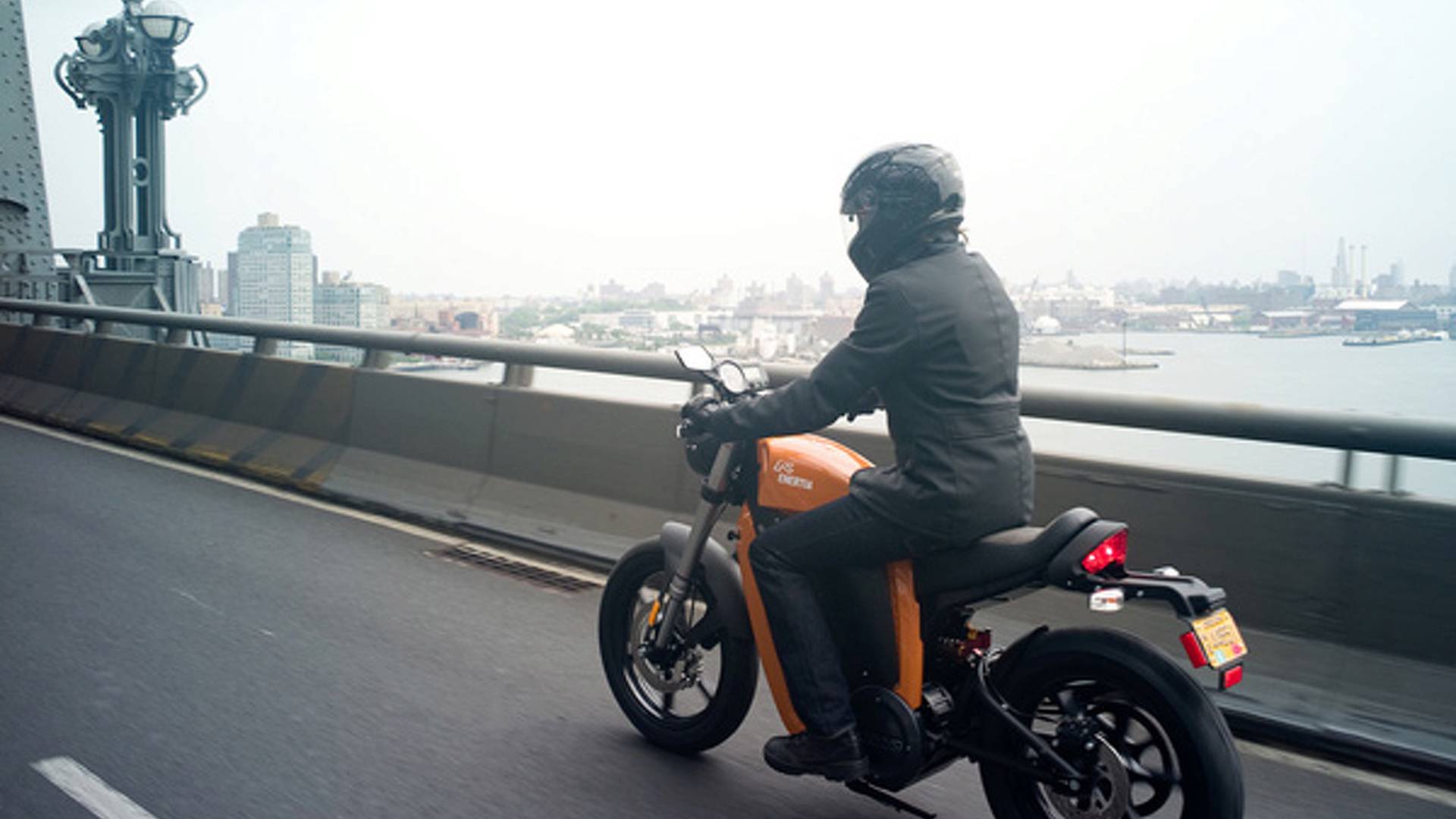 Why Motor Trend and Rush Limbaugh are both wrong about the Chevy Volt