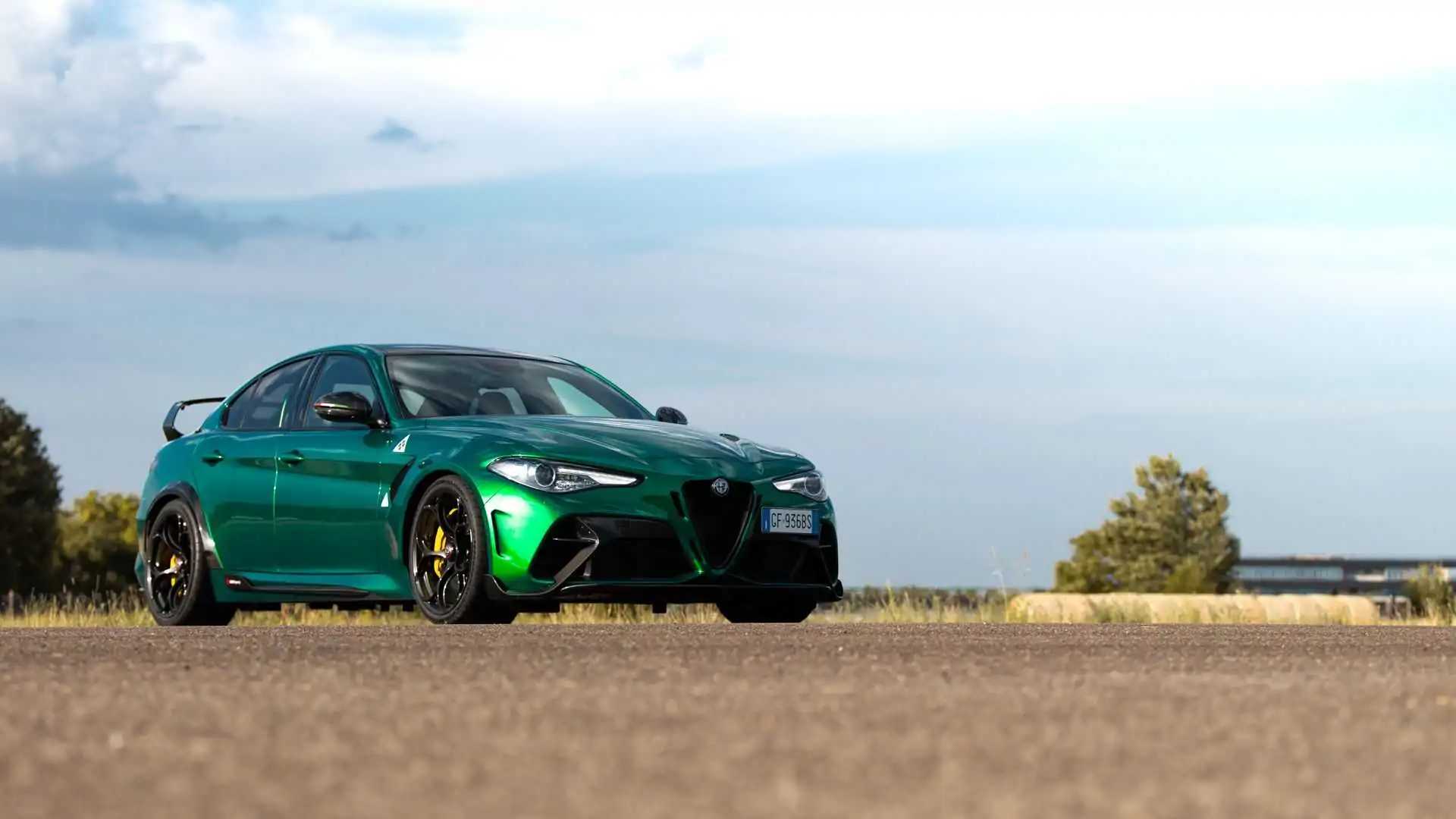 Alfa Romeo Giulia, la SWB Zagato si svela un po' di più