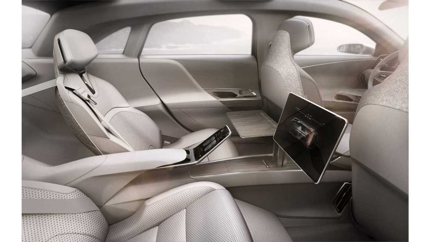 Lucid Motors Debuts The "Air": 0-60 mph in 2.5 Seconds, 400 Mile Range ...