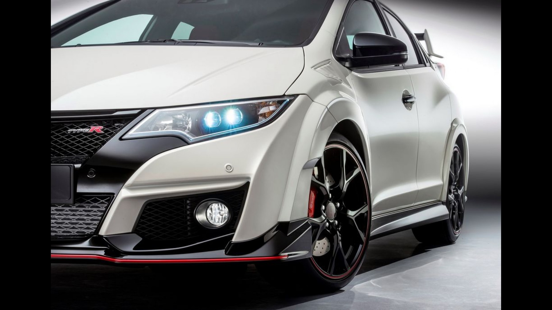 Civic Type R de 310 cv começa a ser vendido na Europa; preço equivale a ...
