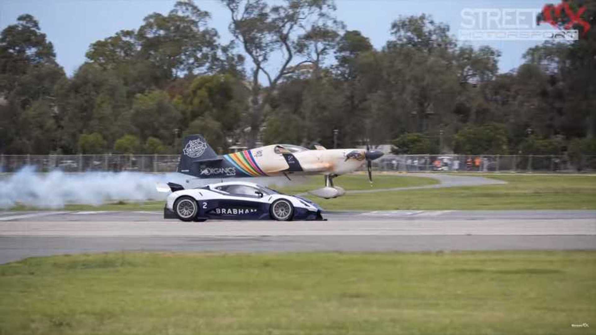 Watch Porsche 911 GT2 RS and Brabham BT62 drag race airplane