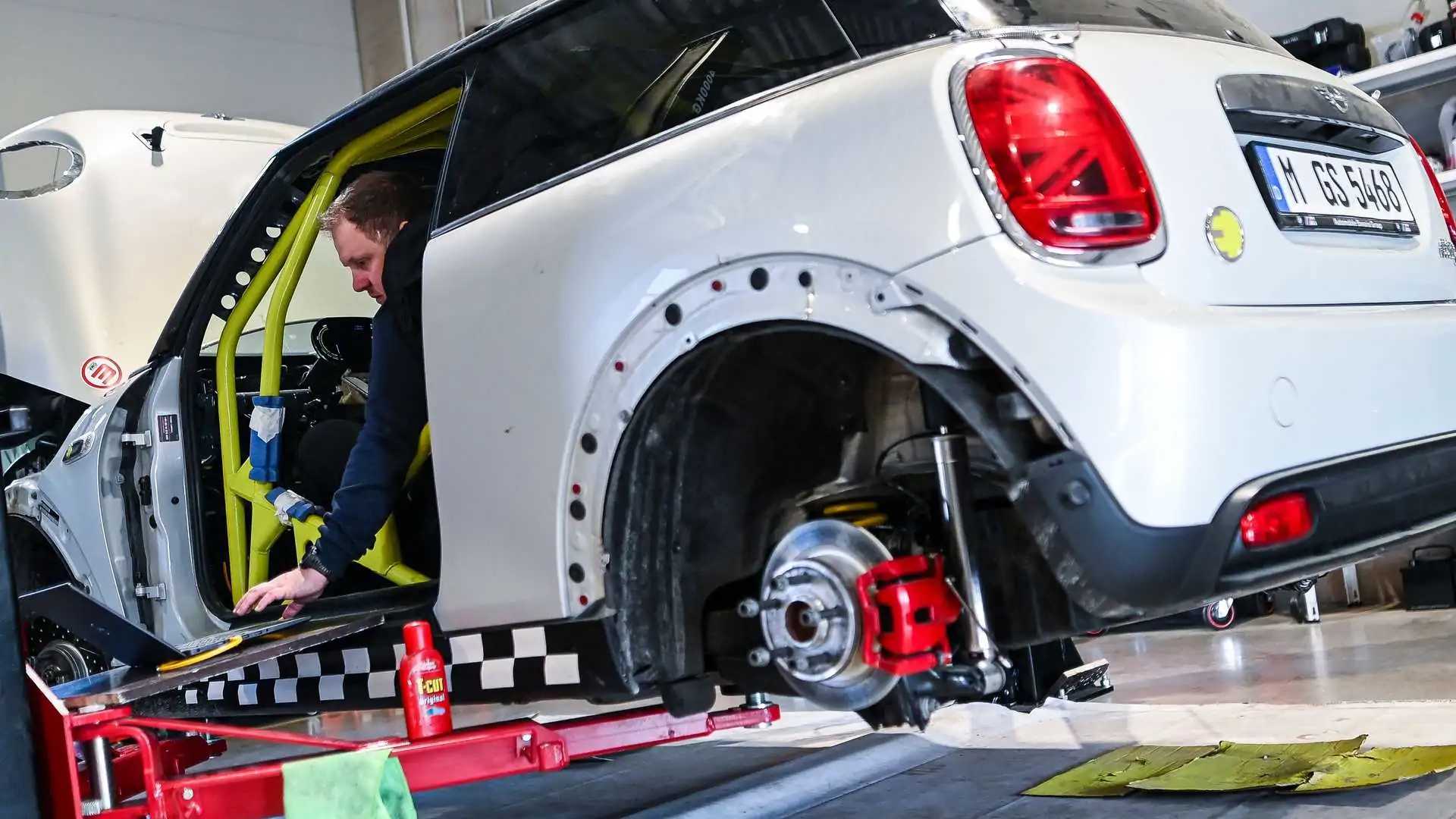 MINI COOPER LISTRIK MODIFIKASI - LIHAT