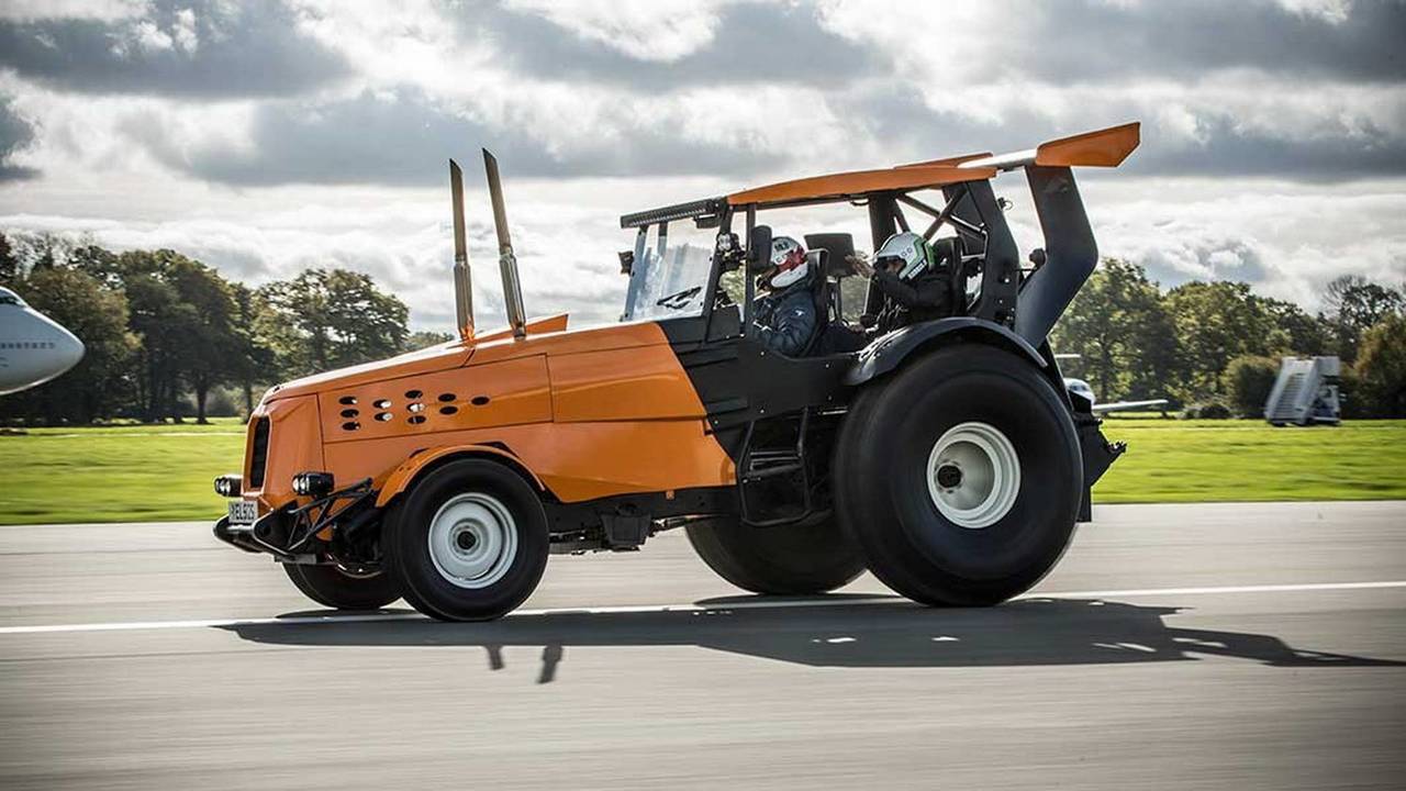 Un record de vitesse en tracteur pour le Stig
