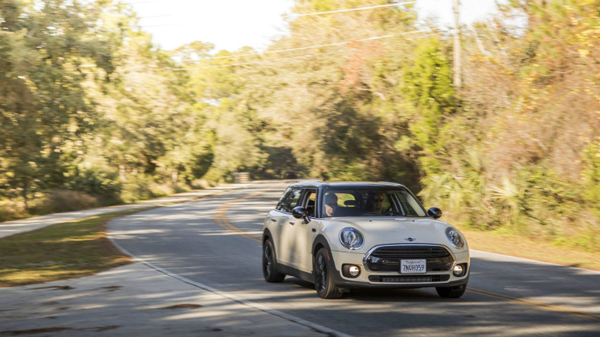 The Smooth, Transitional 2016 Mini Cooper Clubman - Review