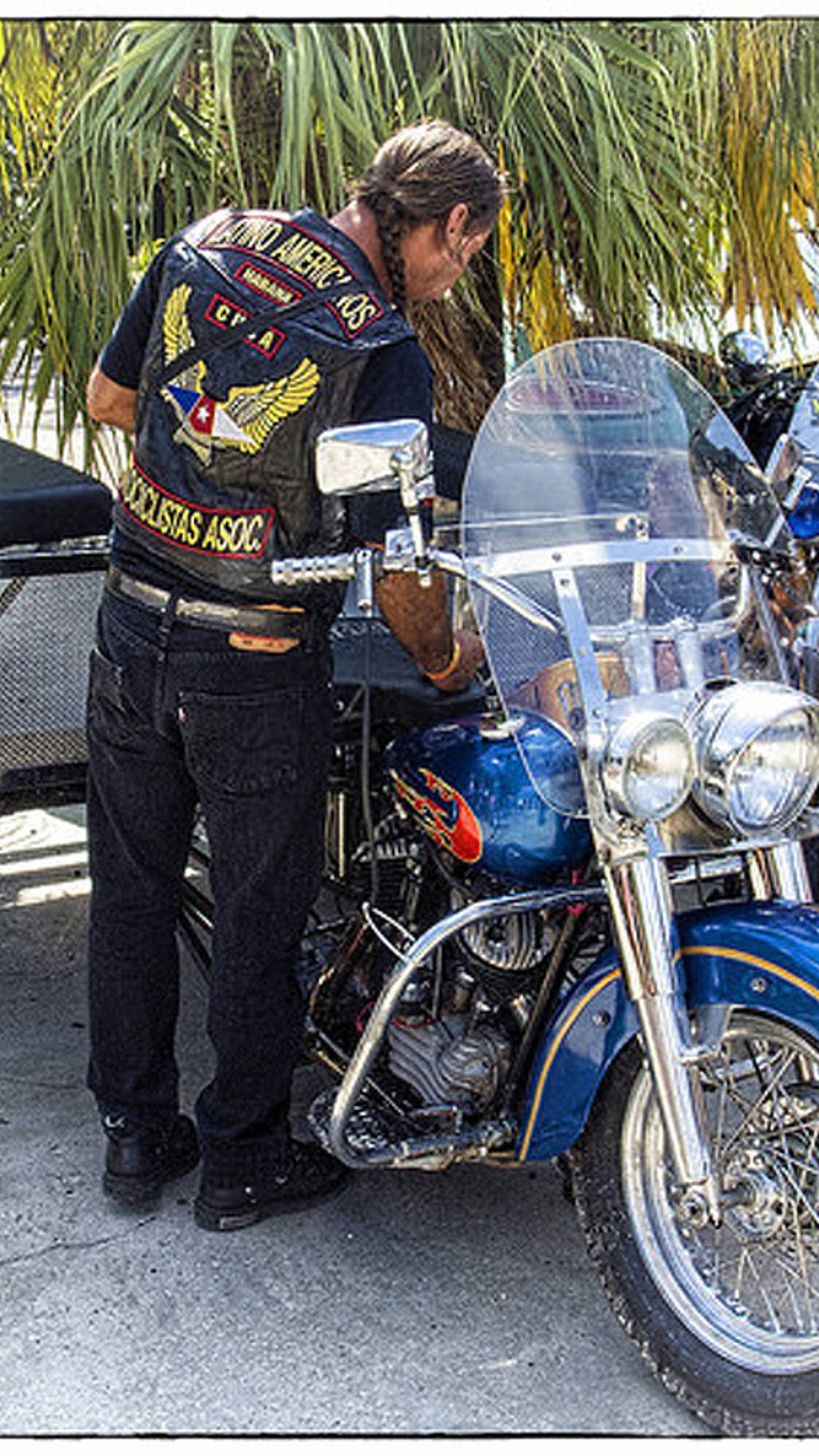 Viva Harlistas! Antique Harley-Davidsons Still Prowl Cuba