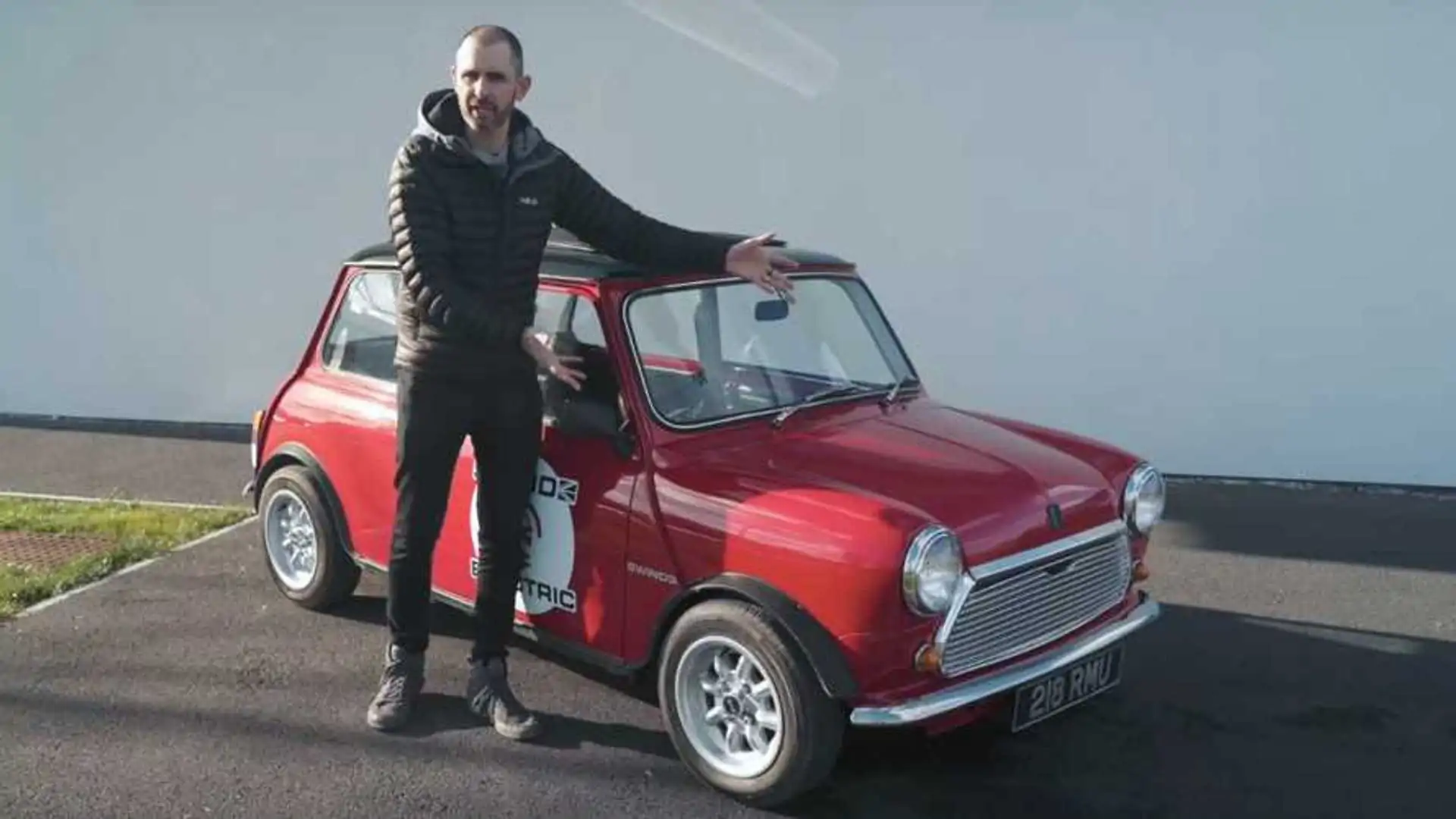 Jonny Smith Tries Out The All Electric Mini Swind E Classic