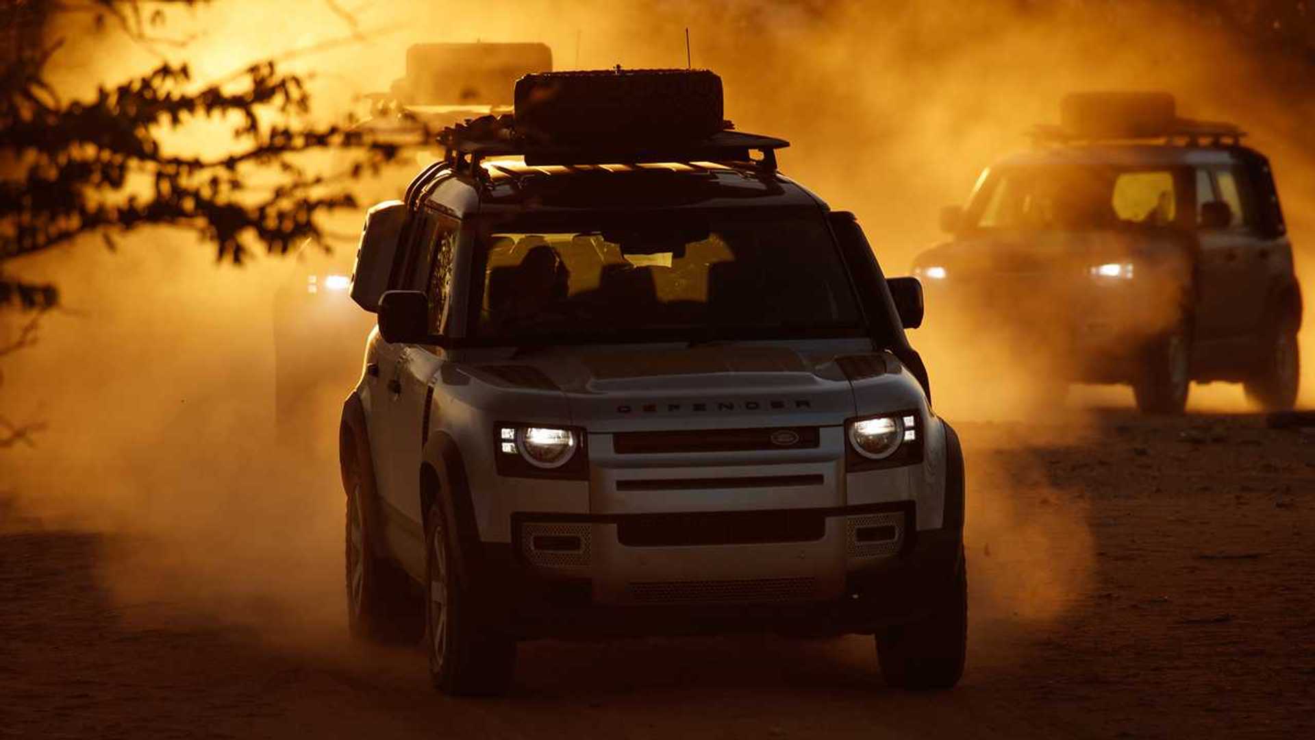 Land Rover Defender, off-road savaşında Discovery ile karşı karşıya