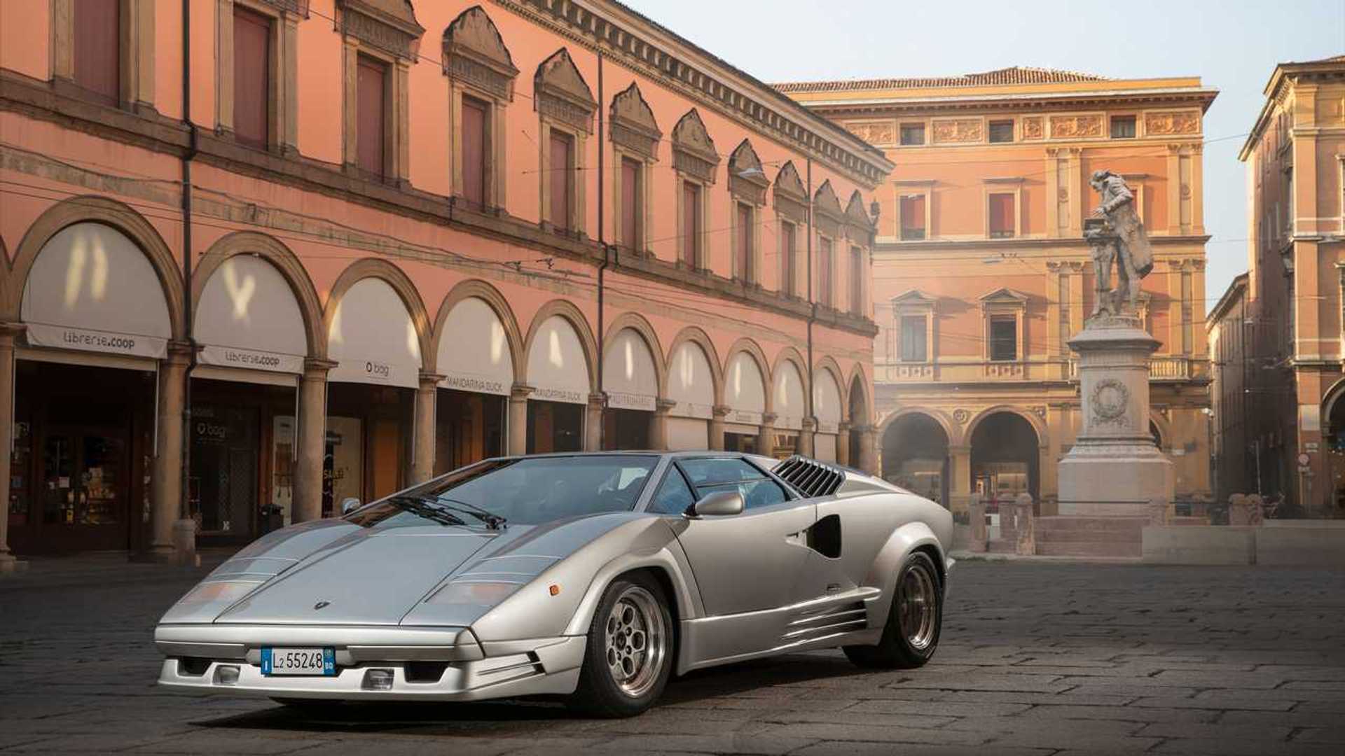 Especial: Pilotamos o Lamborghini Countach 25º Anniversario e o LPI 800-4