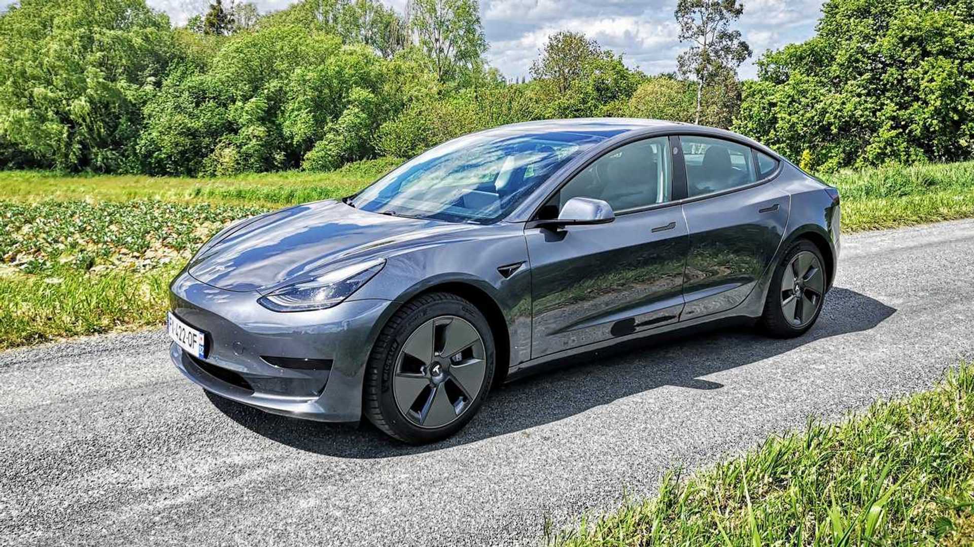 La Tesla Model 3, voiture électrique la plus vendue en France