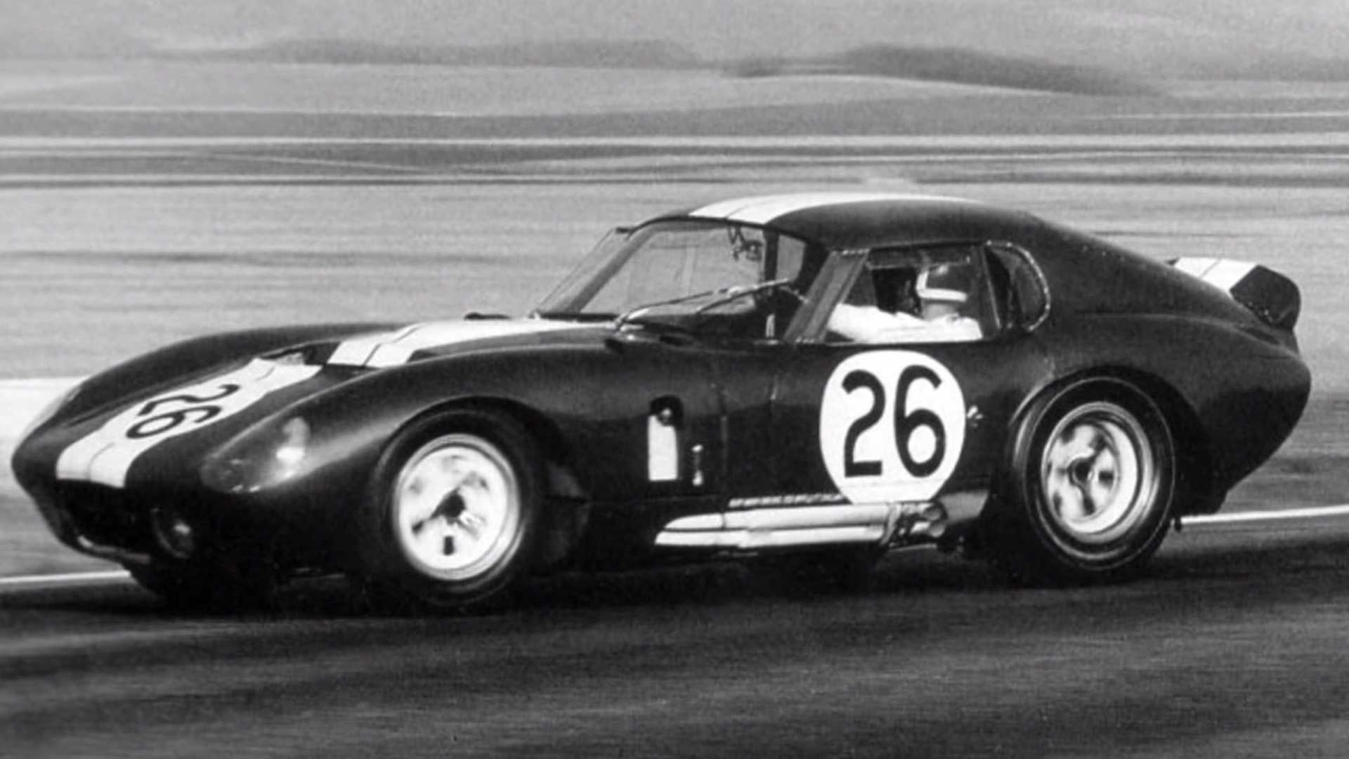 Watch Bob Bondurant Win The 1965 FIA World Manufacturers' GT ...