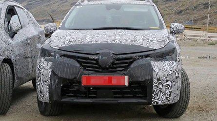 Renault Clio SUV Spy Photos | Motor1.com Photos