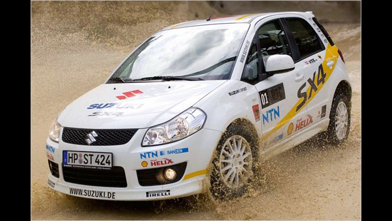 Schotteralarm: Suzuki SX4-Fünftürer im WRC-Rallye-Look