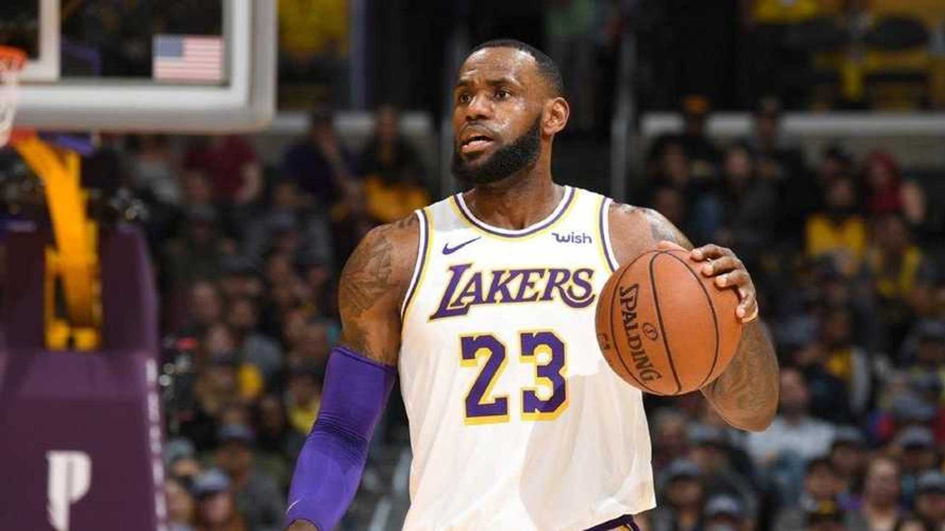 Hummer elettrico verso il debutto con LeBron James