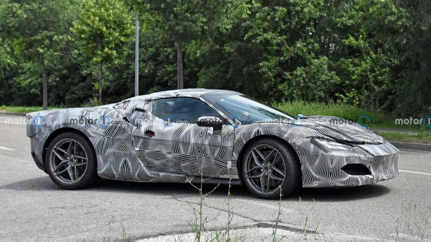 Nattoch: La Ferrari V6 hybride apparaît camouflée dans sa version de ...