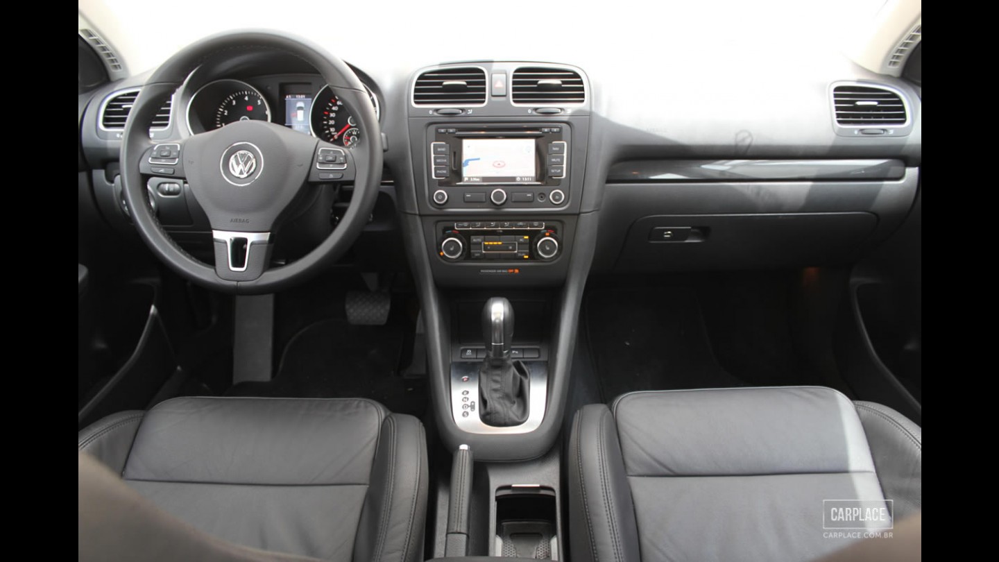 Garagem CARPLACE: Detalhes do acabamento interno do Volkswagen Jetta ...