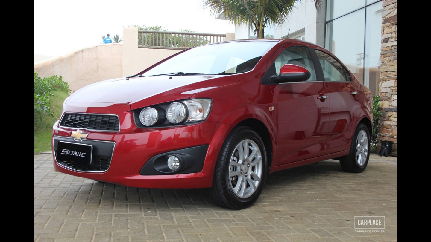 Chevrolet Sonic: Impressões ao dirigir os novos hatch e sedã no Brasil ...