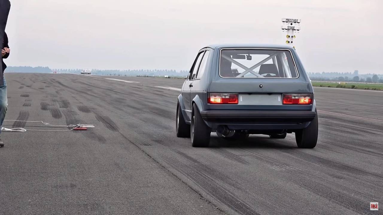 308 km/órás sebességgel szaggatta az aszfaltot az 1000+ lóerős Mk1-es Golf
