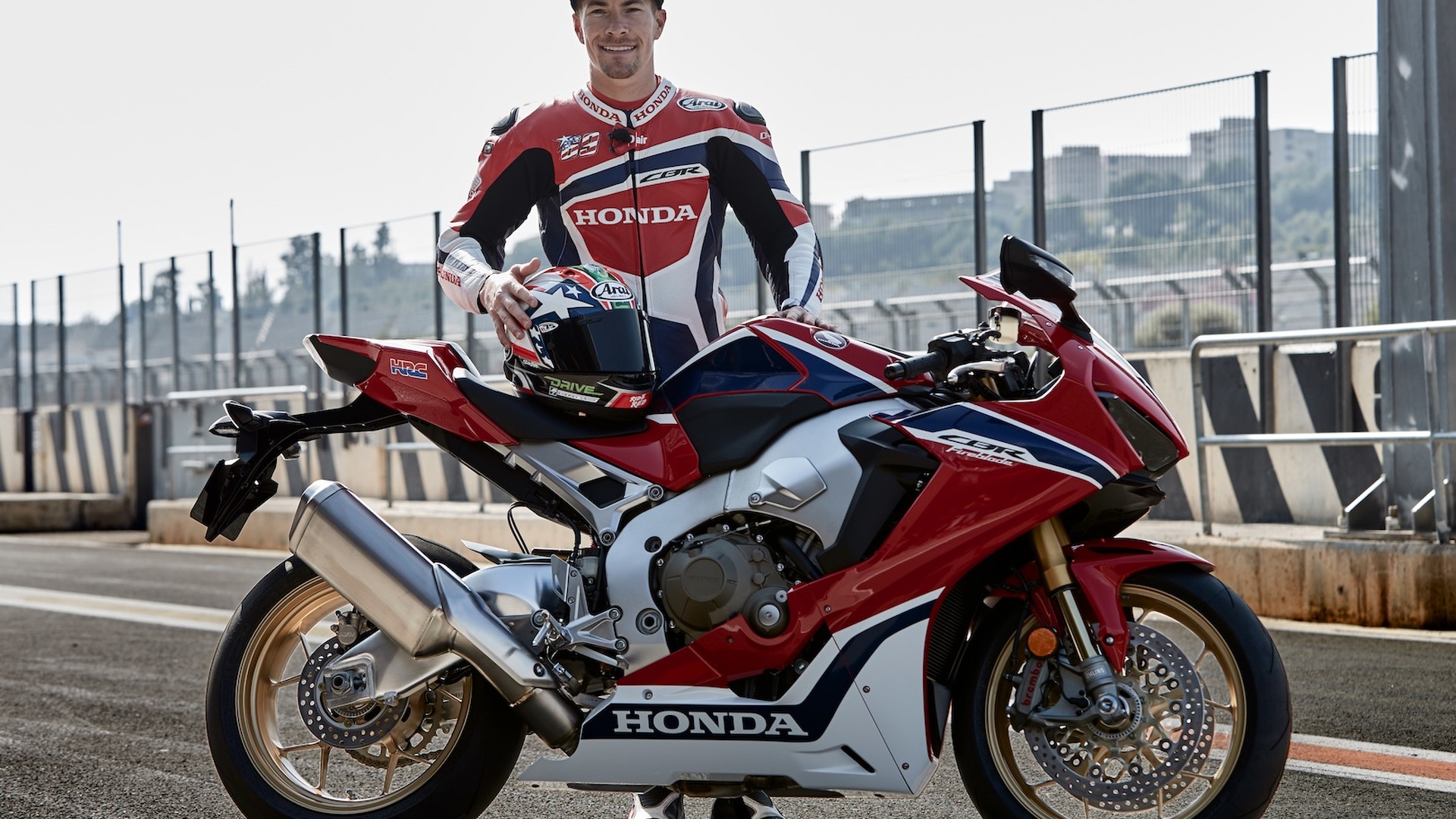 2017 Honda CBR1000RR tanıtıldı