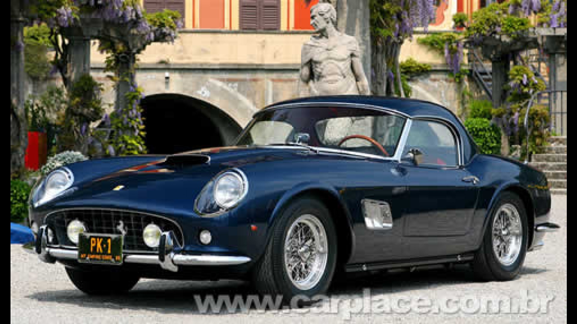 Ferrari 250 GT SWB California Spyder 1961 é vendida por US$ 10,9 milhões