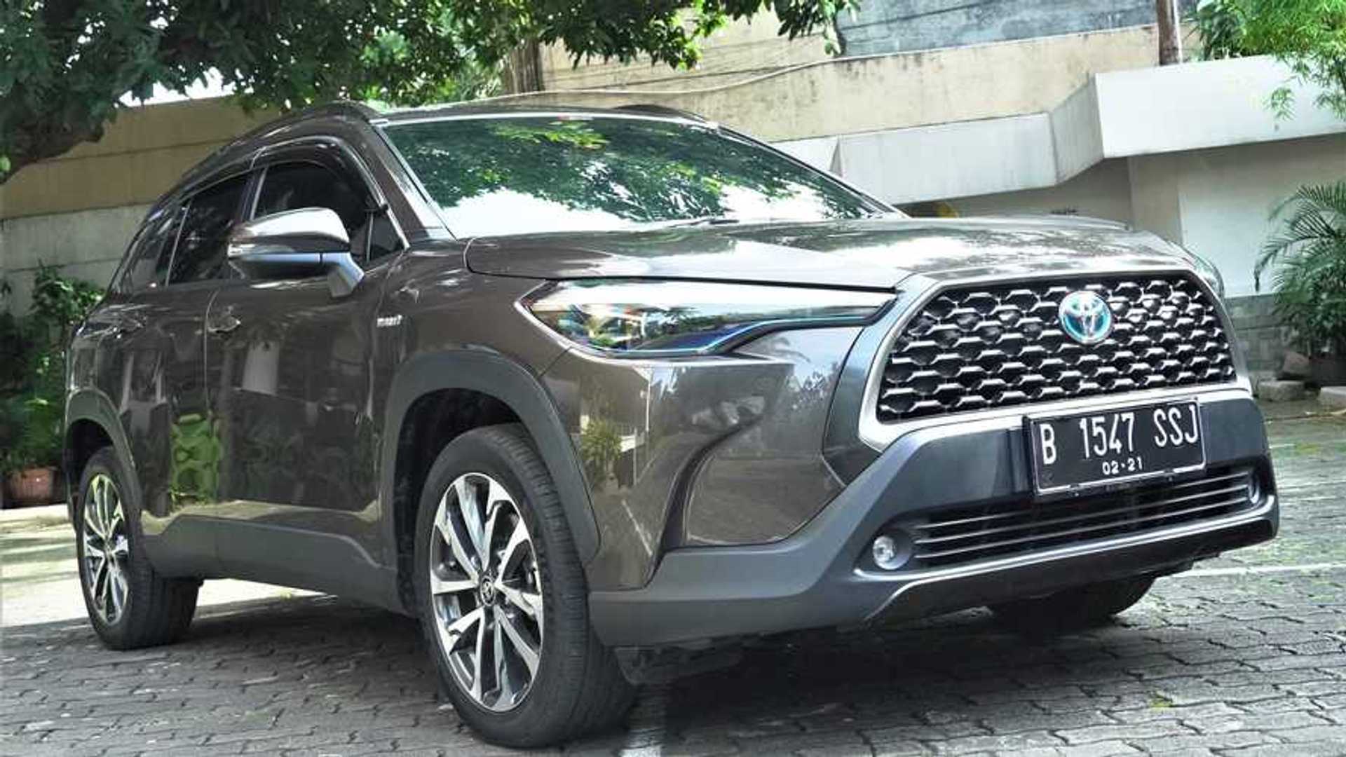 Toyota Corolla Cross Hybrid: Irit Bensin, Irit Harga, tapi Elegan