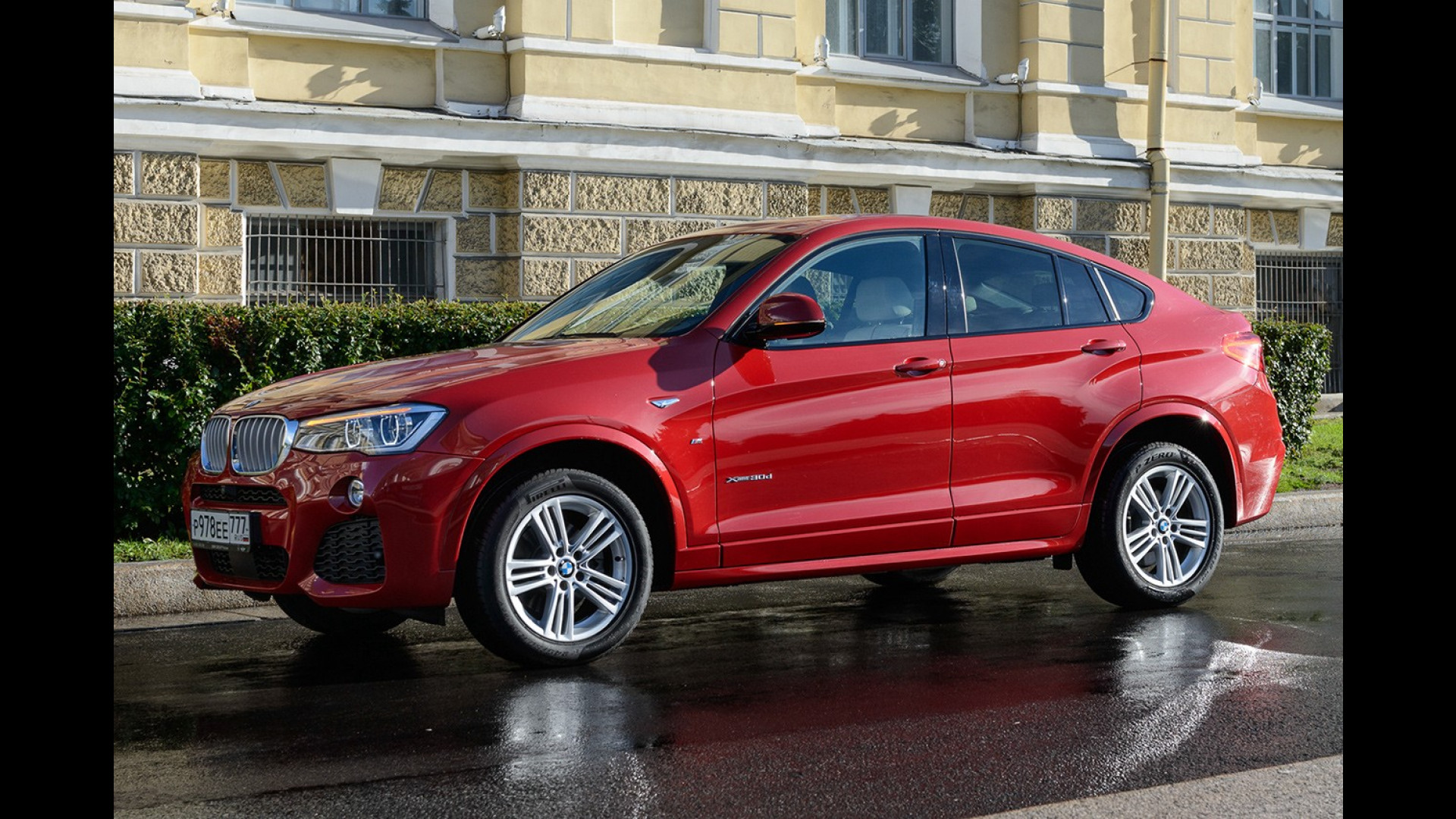 Range Rover Velar, che il "match" abbia inizio