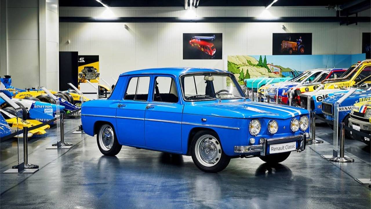 VIDÉO - Renault souffle ses 120 bougies