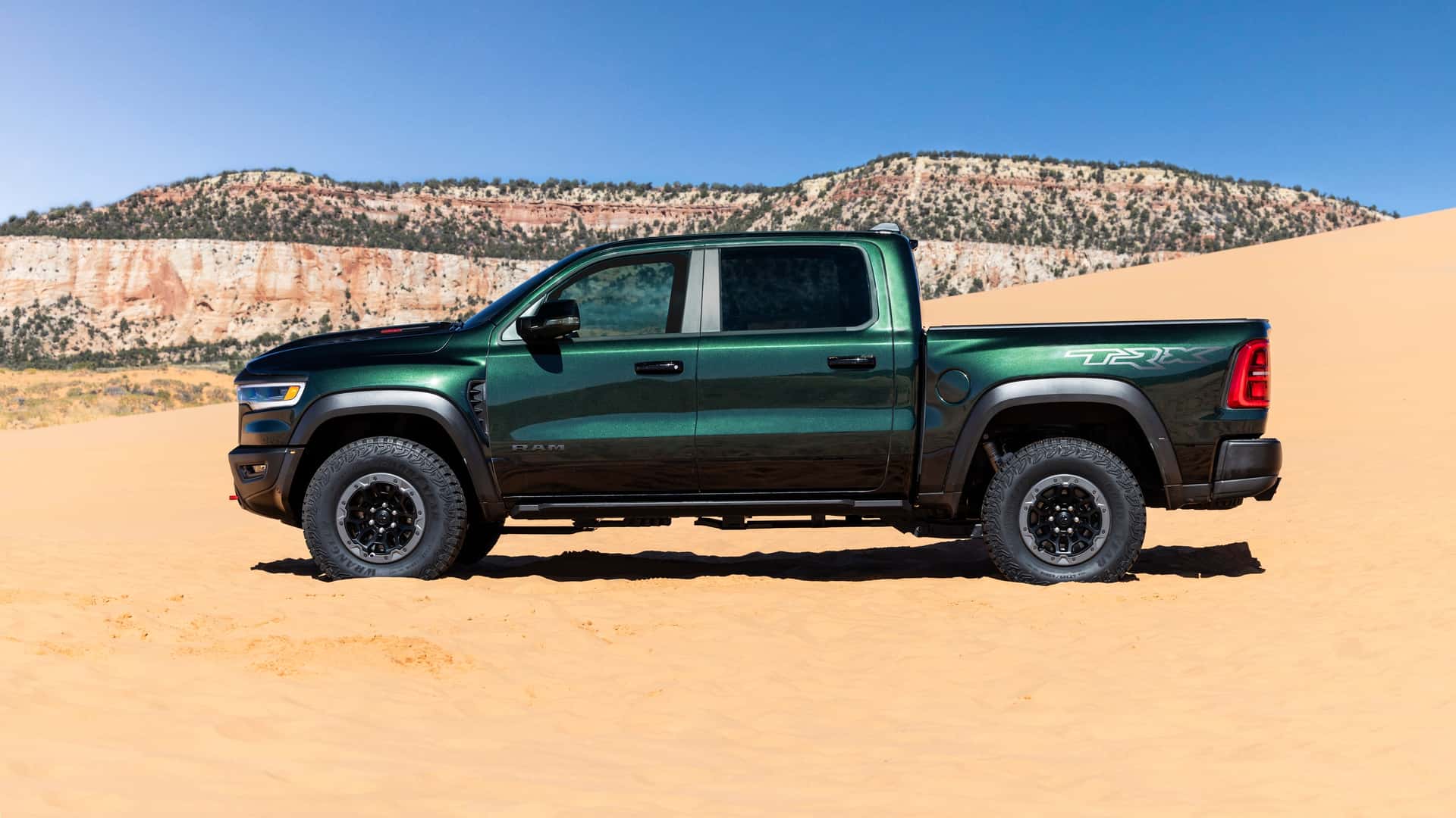 Photos: 2027 Ram 1500 SRT TRX | Motor1.com