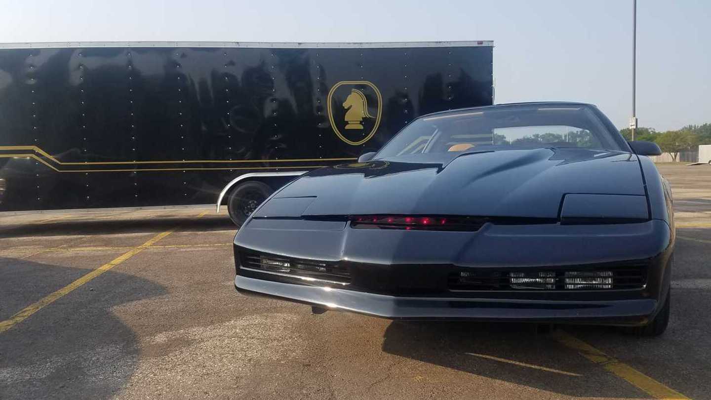 Knight Rider Historians Are The Epic Superfans Keeping KITT Alive