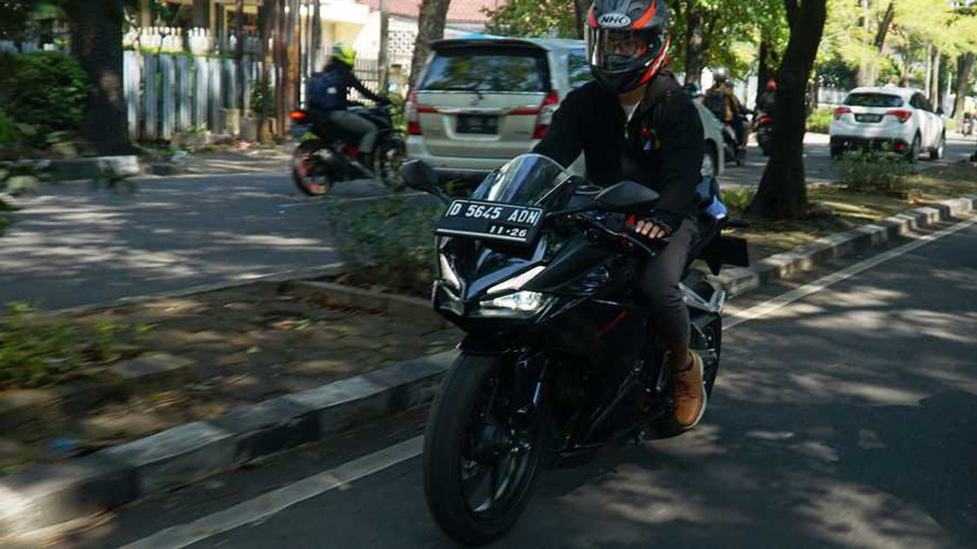 Simak Nih, Tips Bermotor Aman dan Nyaman di Bulan Ramadhan