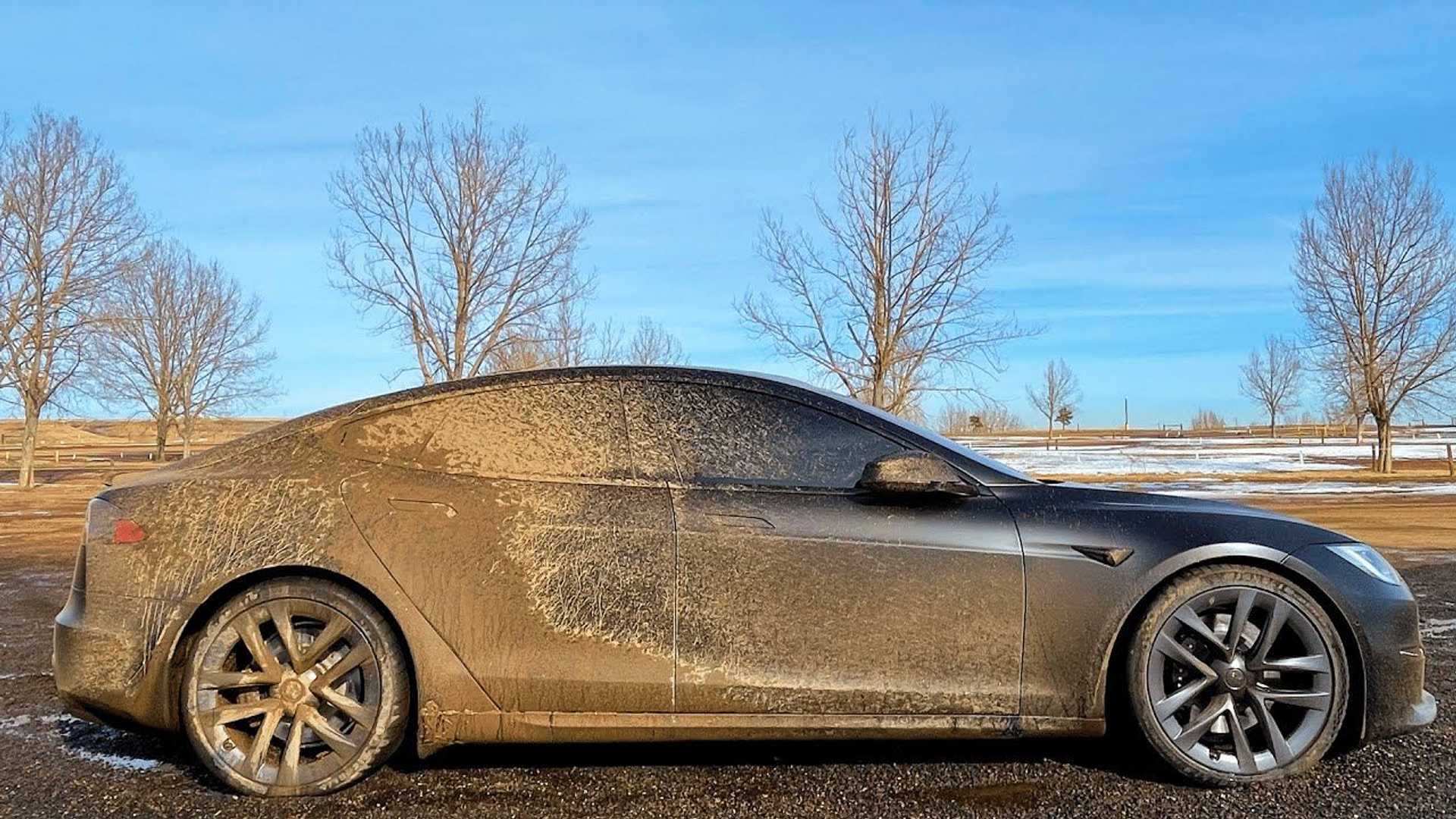 Tesla Model S Plaid Does Great Rally Car Impression In Track Mode