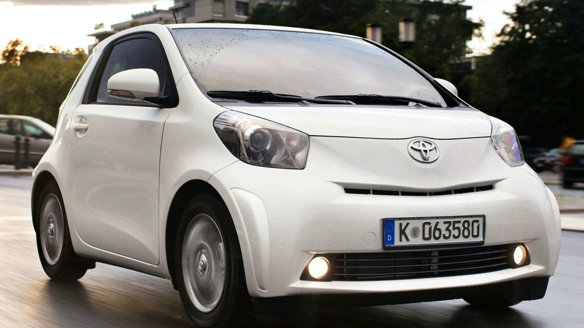 Final Toyota iQ Specs & Pricing Released