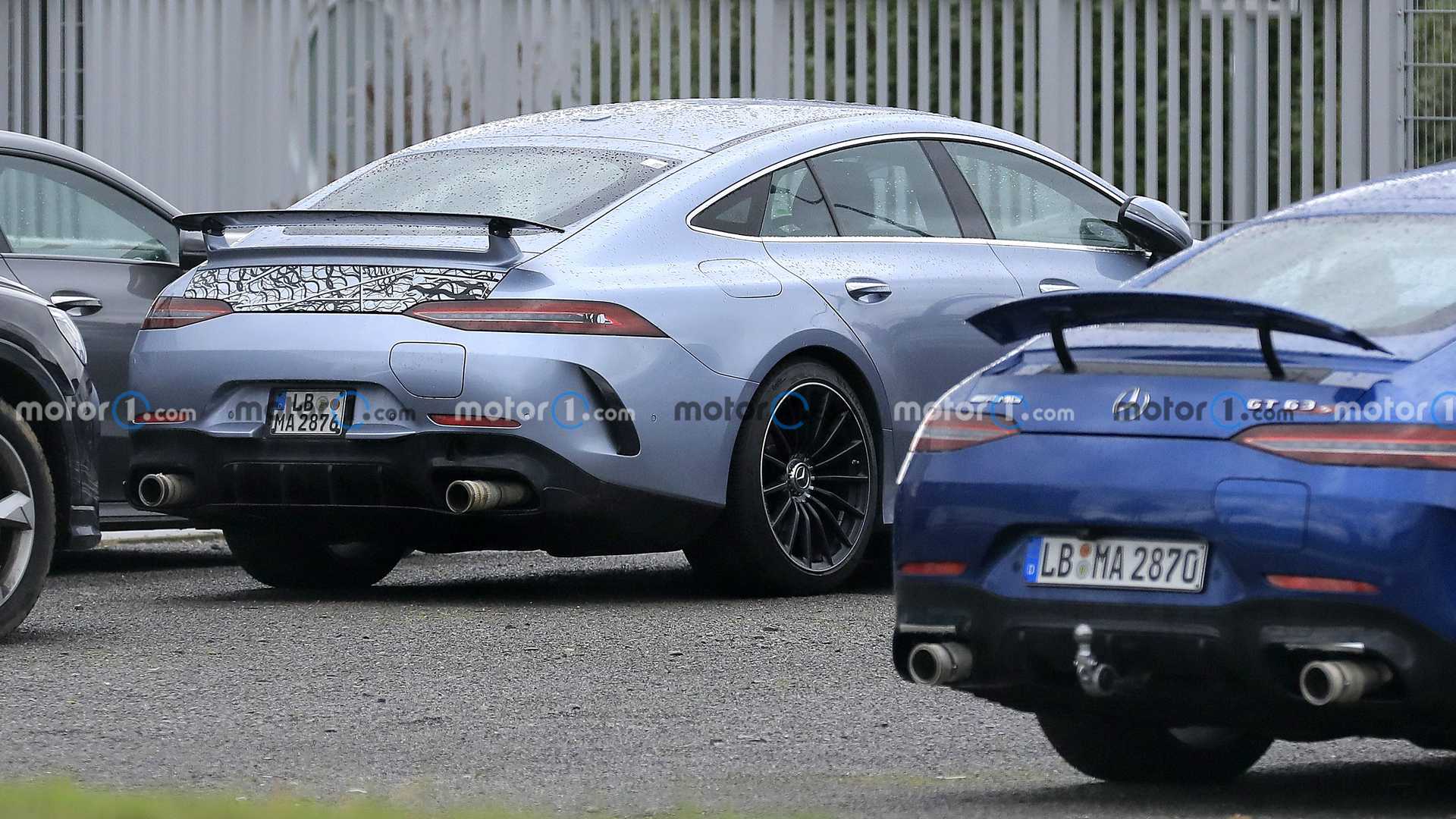 메르세데스 AMG GT4 도어 - 페리 스파이샷 : 클리앙