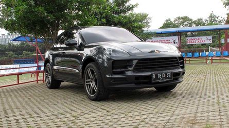 Porsche Macan EV Terlihat Mogok Saat Pengujian