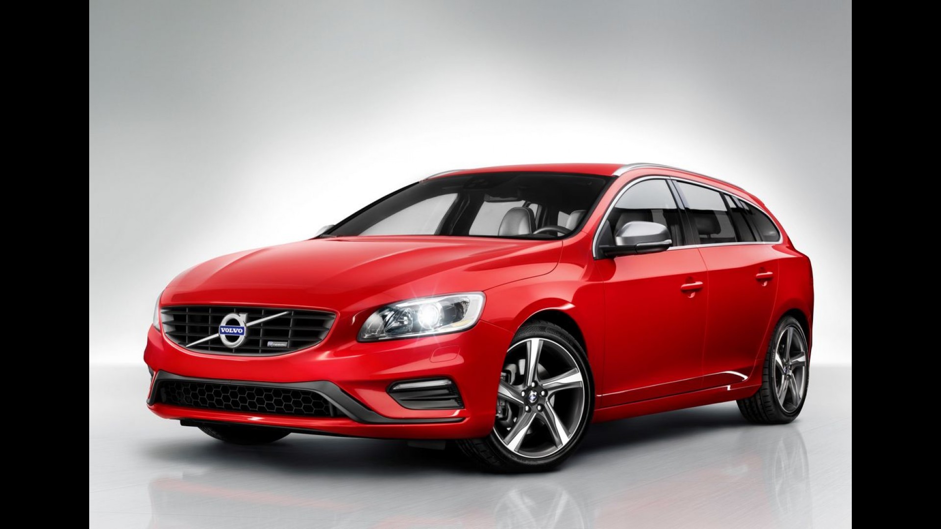 Volvo: novo motor T6 Drive-E de 306 cv chega à linha 60 R-Design