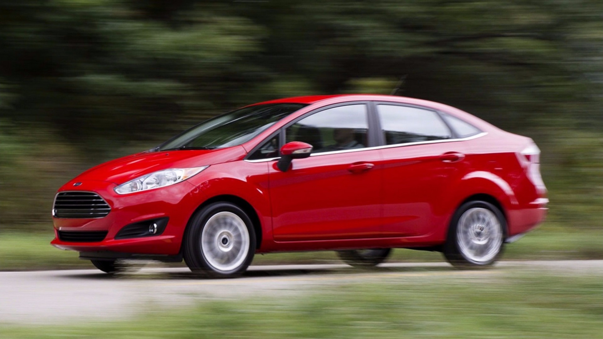 Sedãs compactos - Ford Fiesta Sedan chega ao fundo do poço