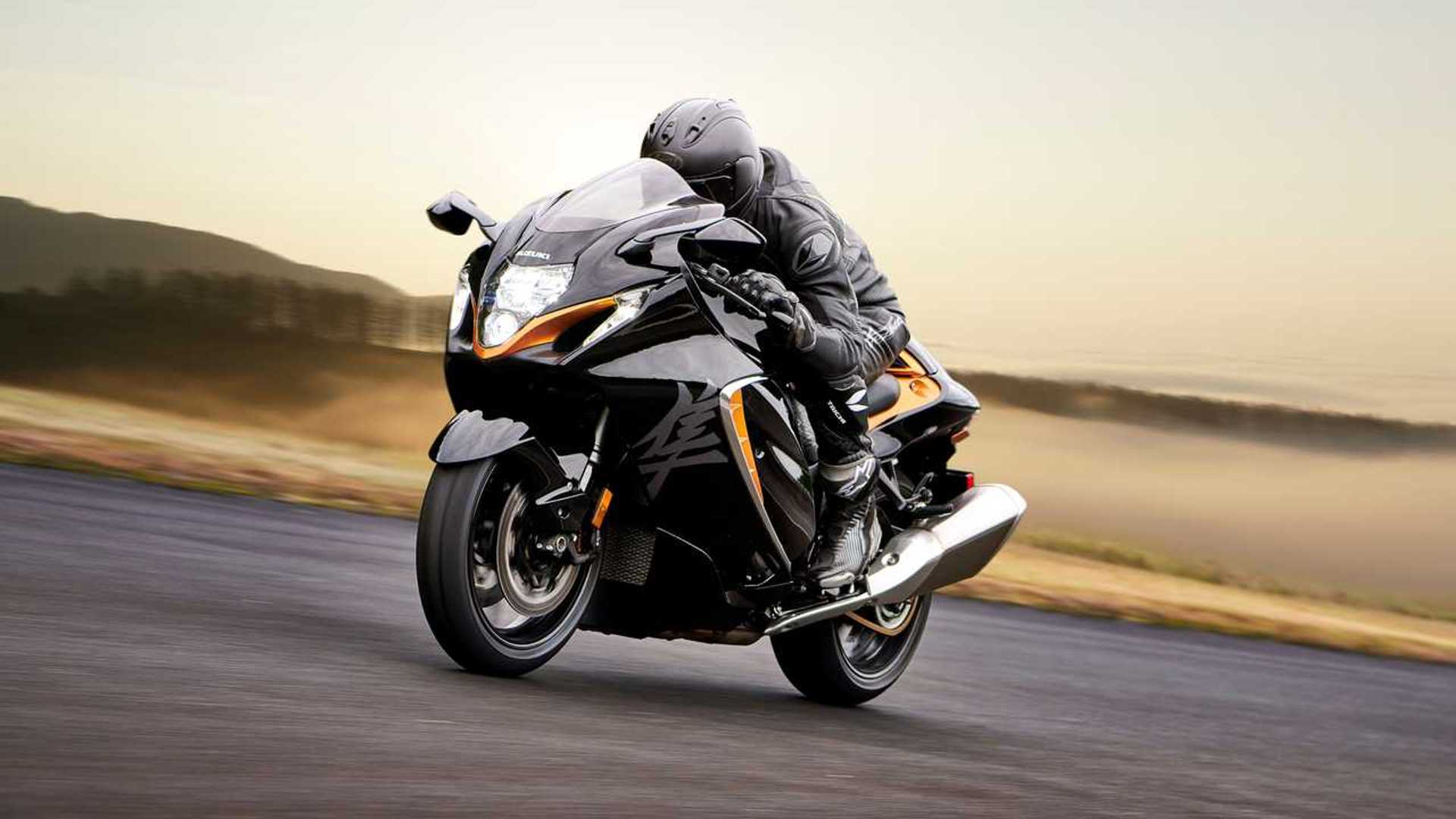 Mira cómo cobra vida esta Suzuki Hayabusa de papel