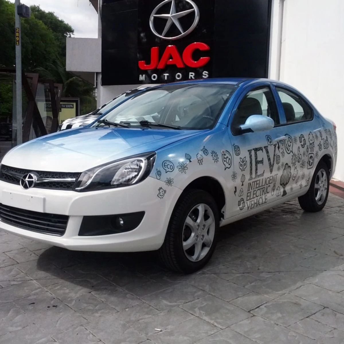 Jac Motors J3 Turin 2014 World