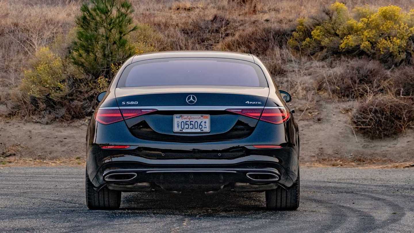 2021 Mercedes-Benz S-Class Wins Motor1 Star Award For Best Luxury Vehicle