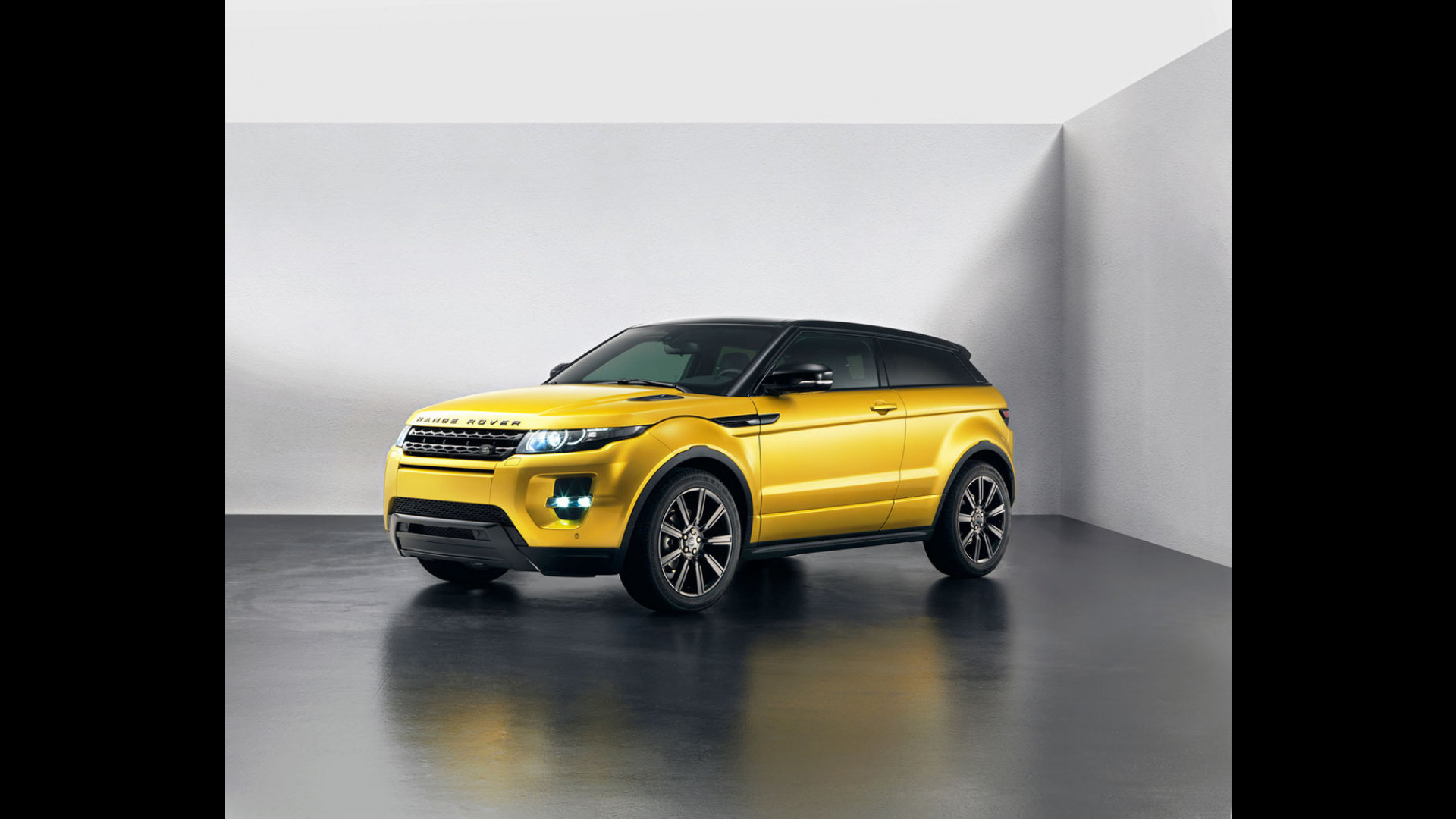 Range Rover Evoque Sicilian Yellow Limited Edition
